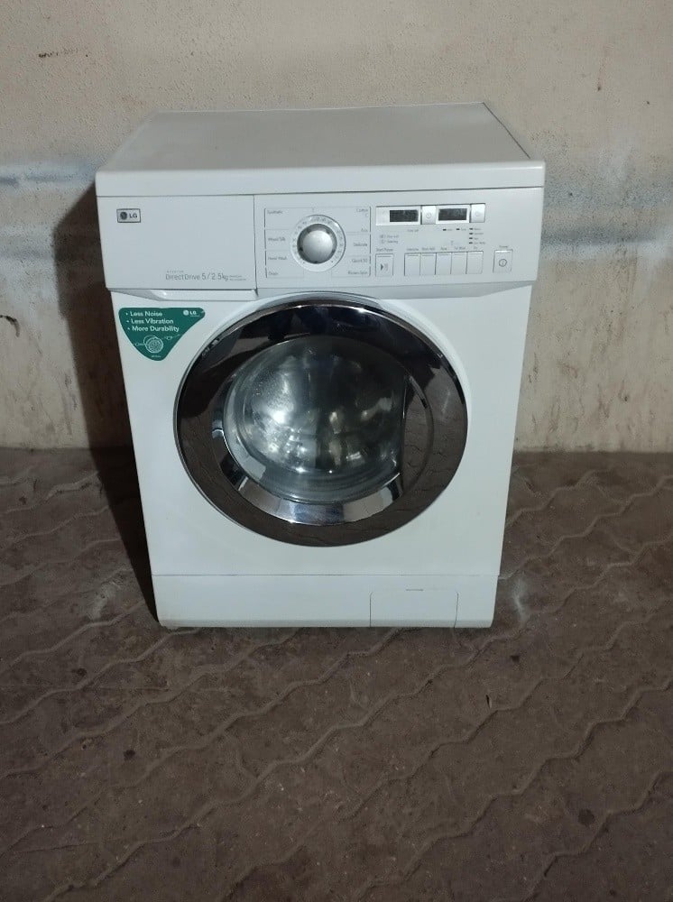 LG 6kg Front Loading Washing Machine - qatads.com